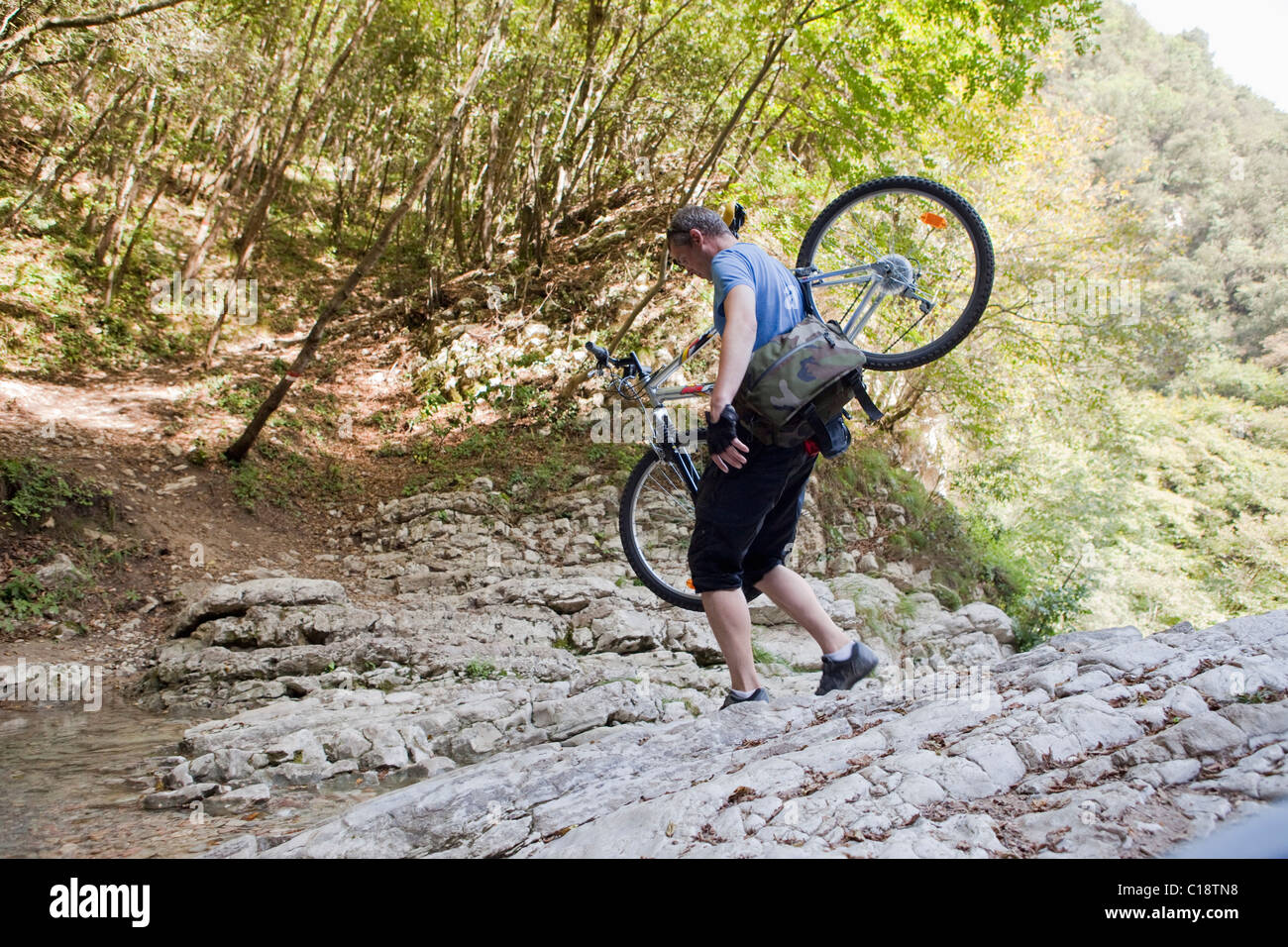 Green crossing man hi-res stock photography and images - Alamy