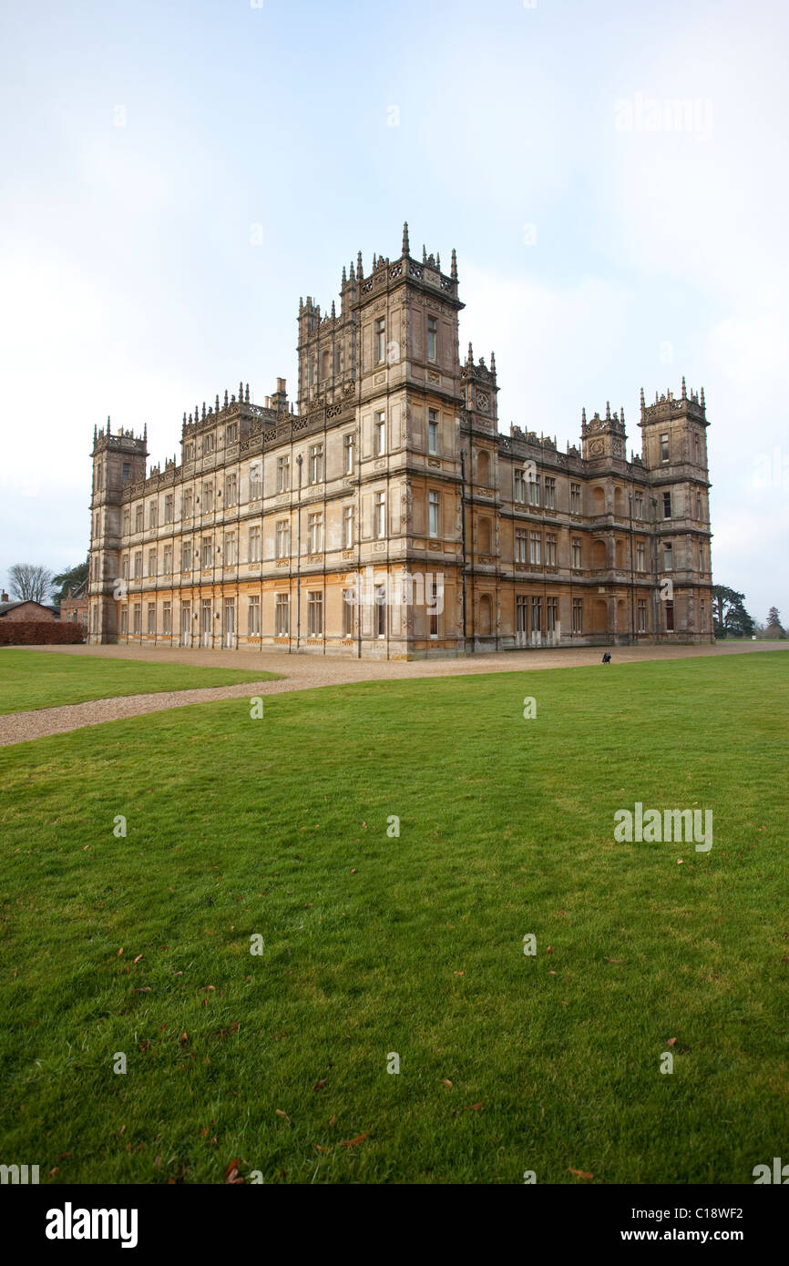Highclere Castle, home of Lord and Lady Carnarvon, Newbury, Berkshire ...