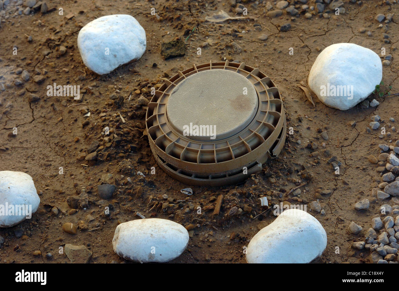 Anti tank mine hi-res stock photography and images - Alamy