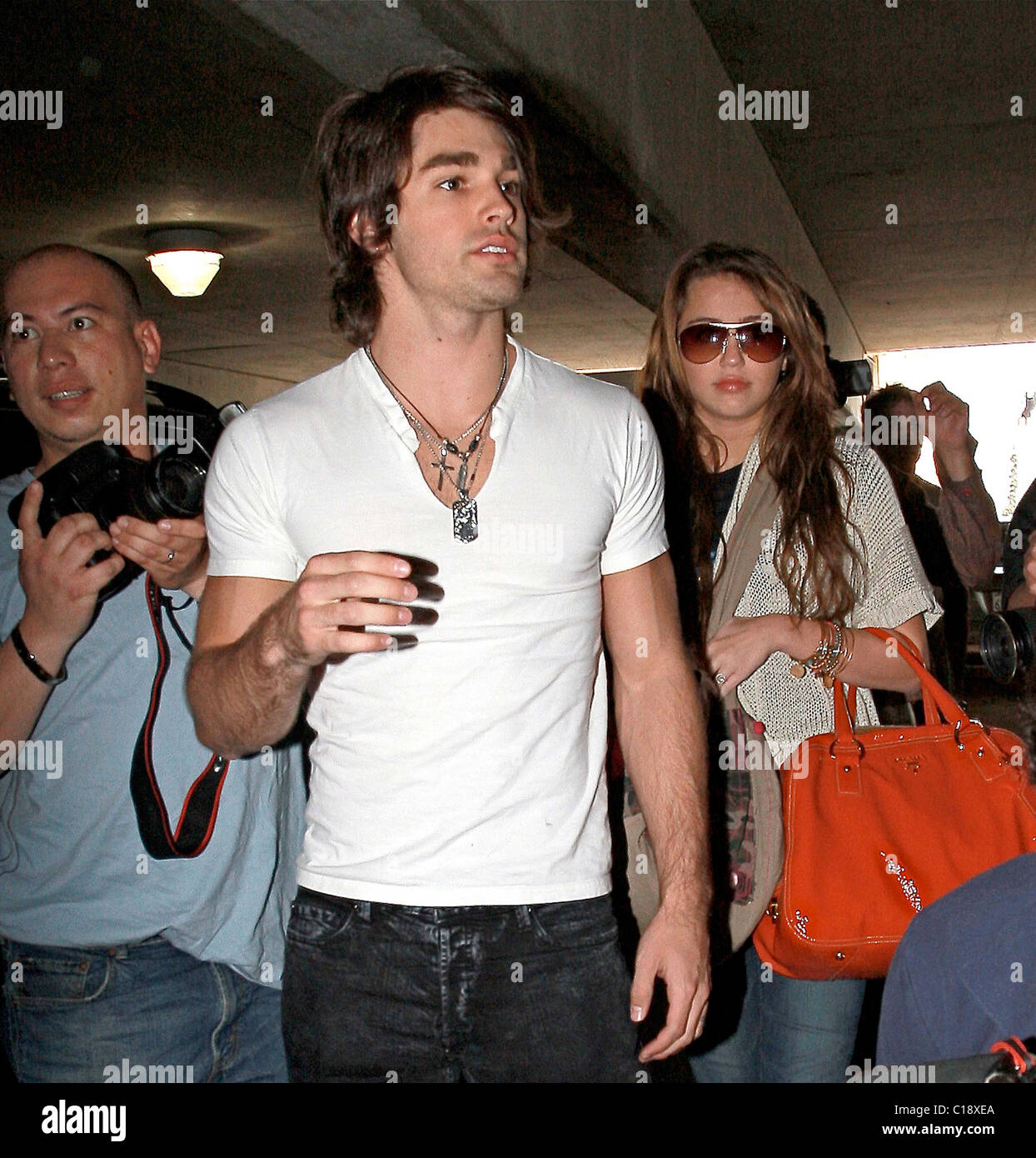 Justin And Miley Cyrus Boyfriend Miley Cyrus And Her Boyfriend Justin