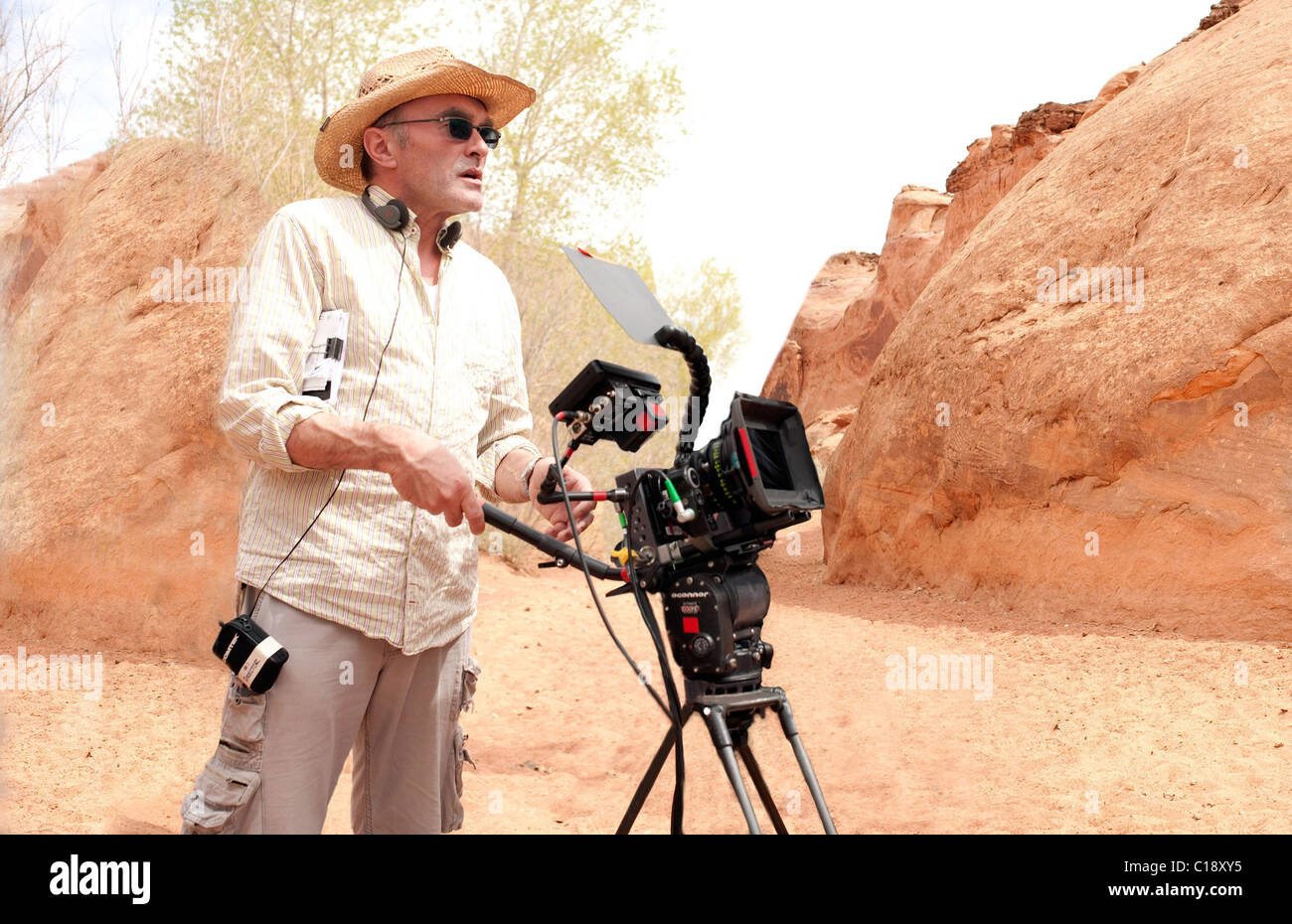 127 HOURS (ONSET) DANNY BOYLE (DIR) 002 MOVIESTORE COLLECTION LTD Stock ...