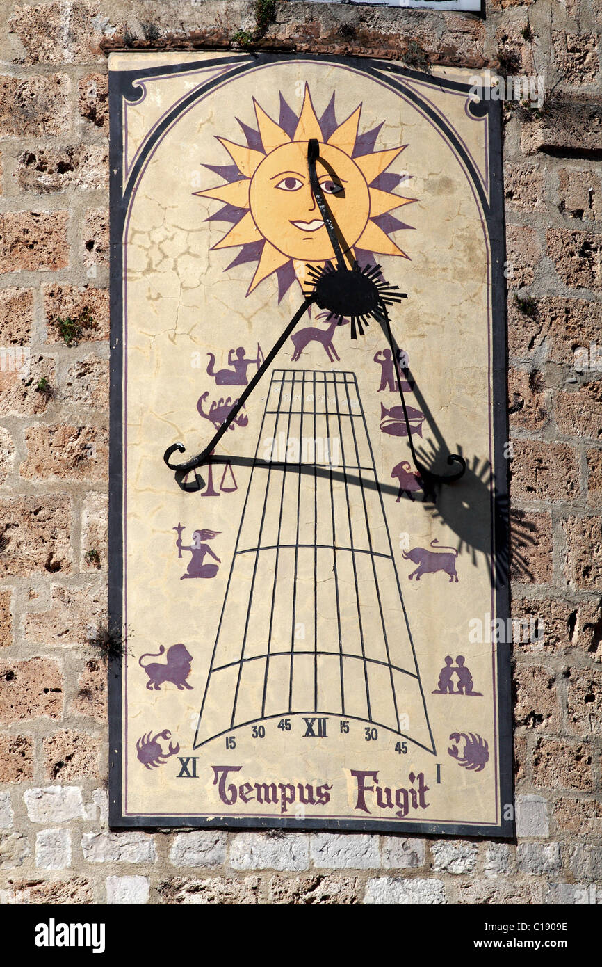 Solar dial hi-res stock photography and images - Alamy