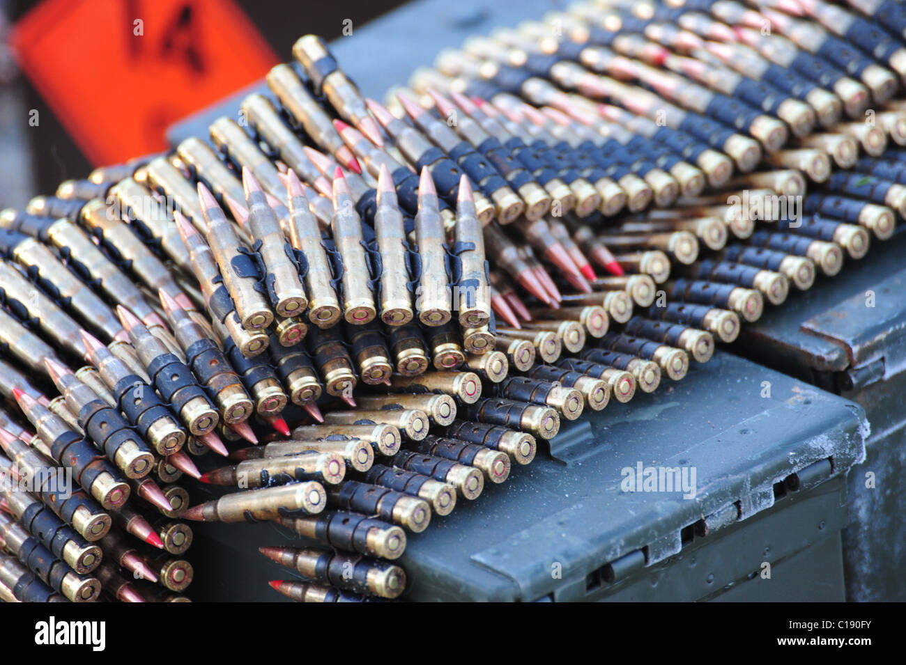 5.56mm link 5ball 1 tracer the tracer have red tips Stock Photo - Alamy
