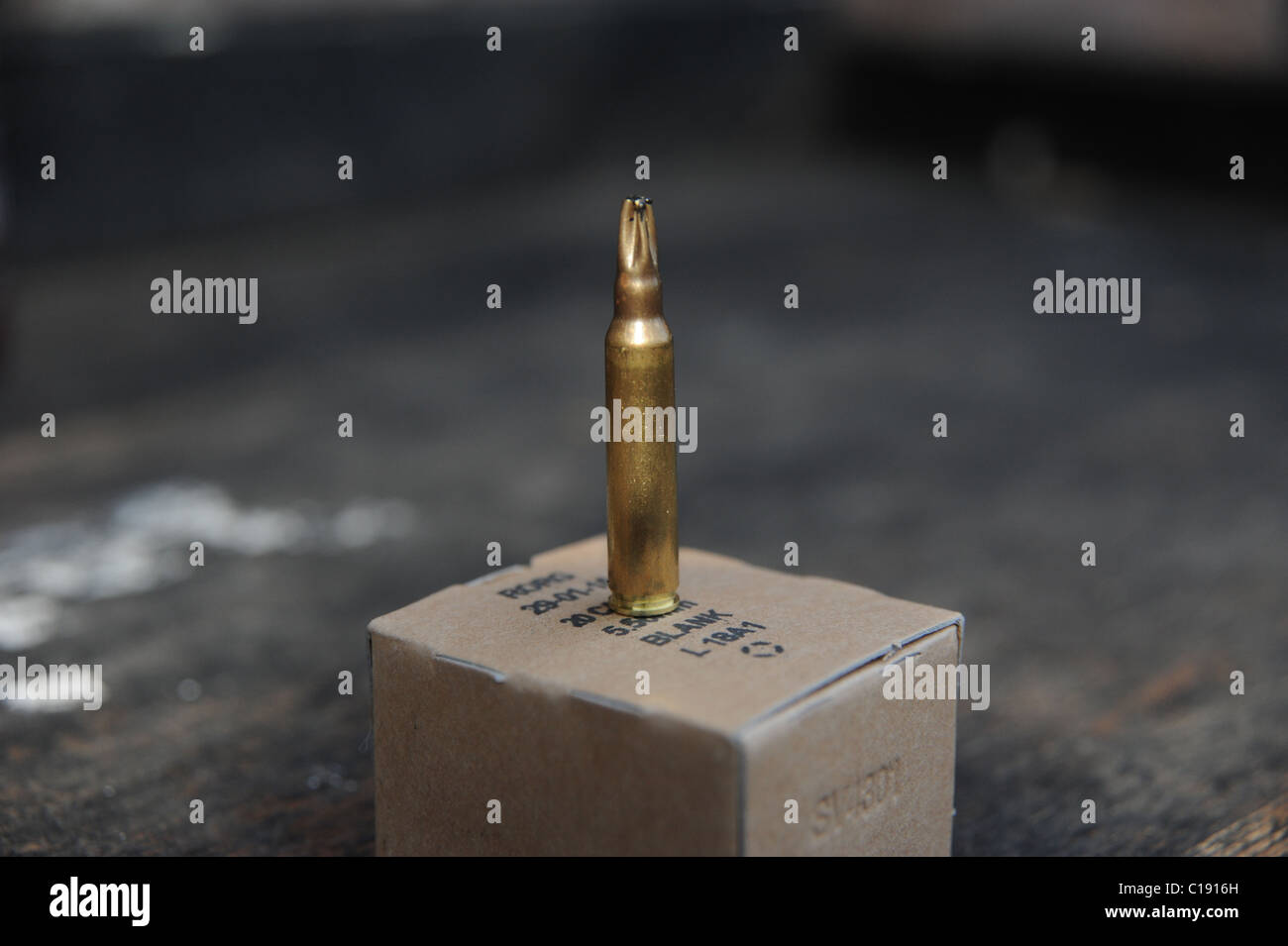 Sa80 rifle hi-res stock photography and images - Alamy