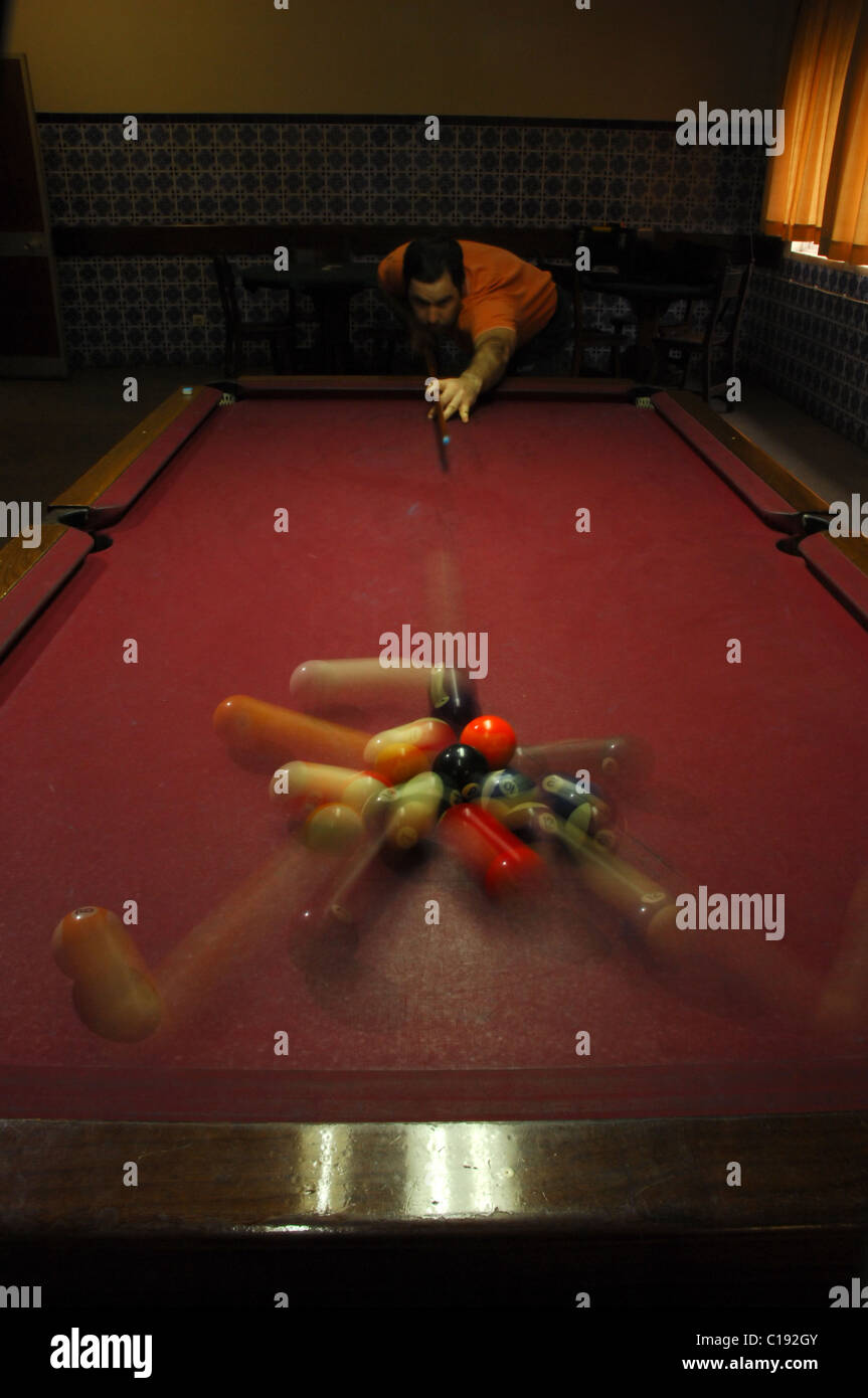 Snooker player hi-res stock photography and images - Alamy