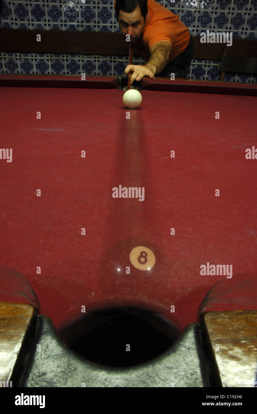 Snooker player hi-res stock photography and images - Alamy