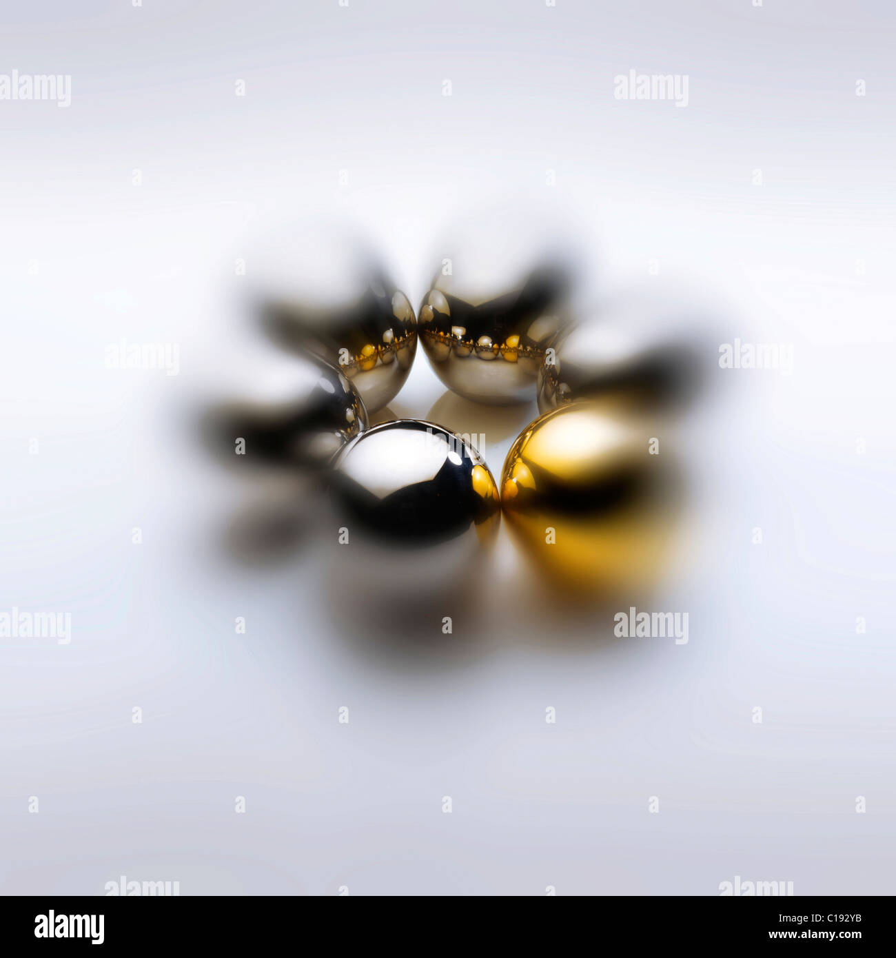 Shiny gold hi-res stock photography and images - Alamy