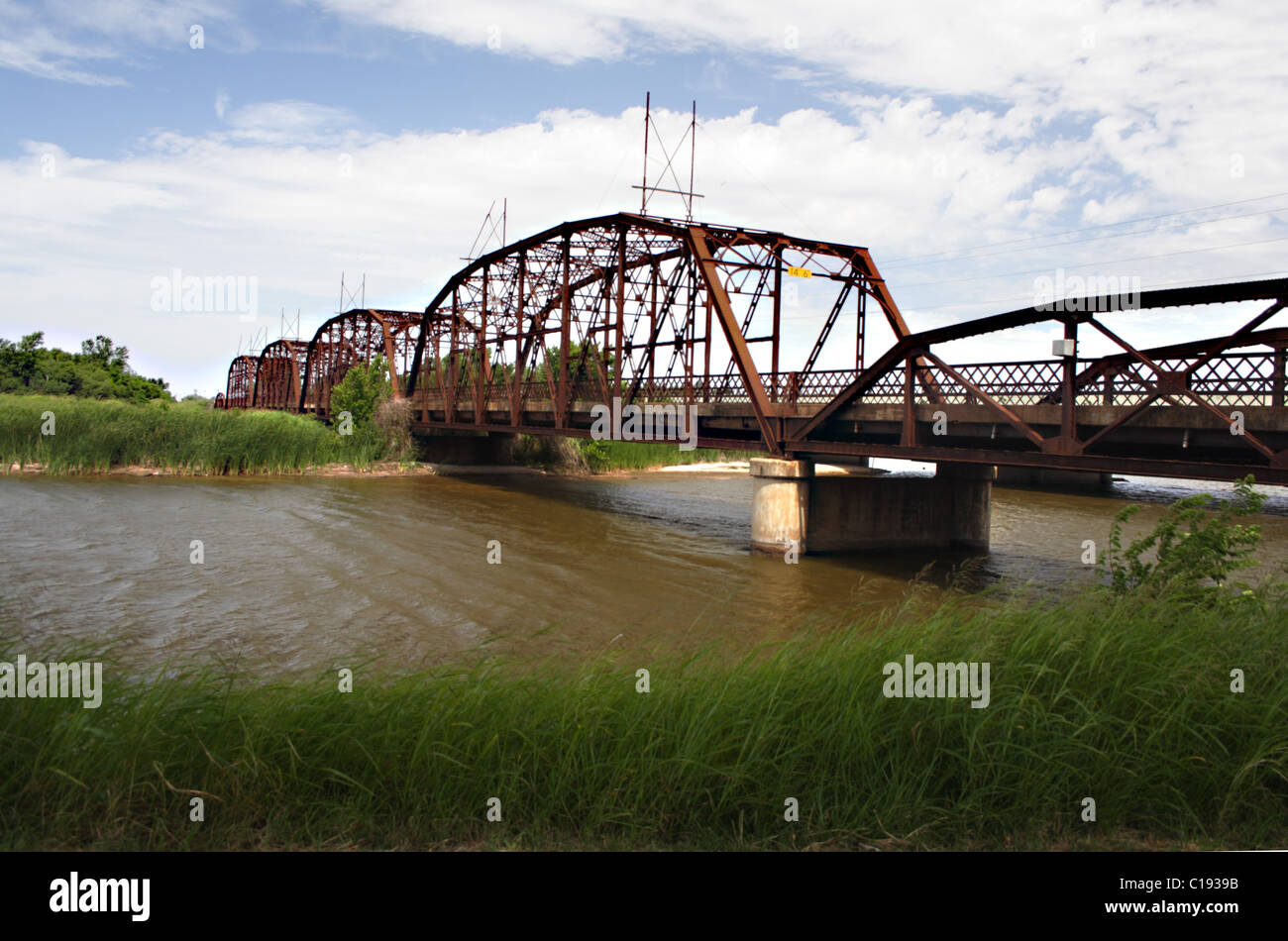 Overholser bridge, on Route 66, on the outskirts of Oklahoma City, USA ...