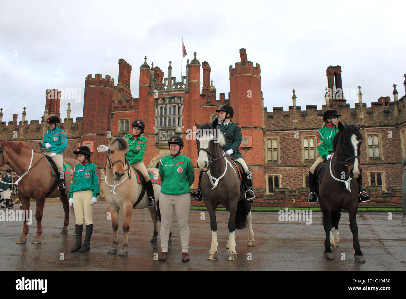 Hampton court horse rangers hi-res stock photography and images - Alamy