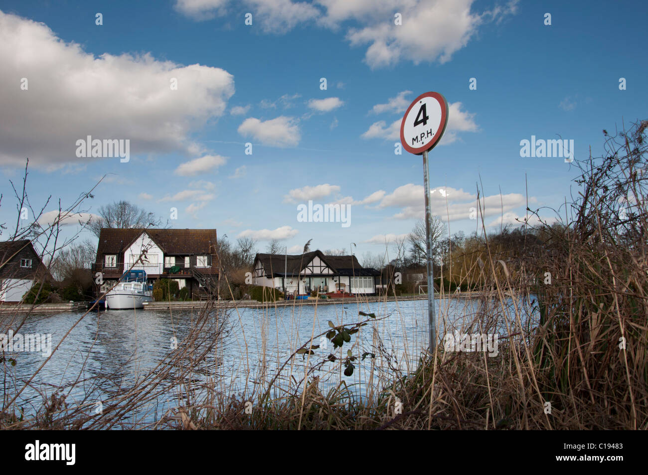 4mph 5mph speed limit signs on Norfolk Broads Stock Photo - Alamy
