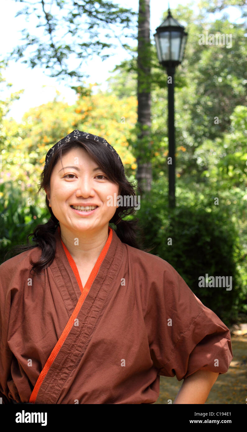 Japanese girl yukata kimono hi-res stock photography and images - Alamy