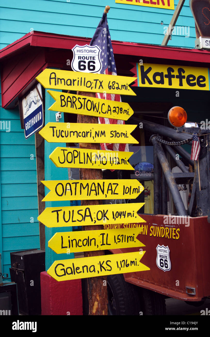 Road signs and mileage indications on Route 66 Stock Photo - Alamy