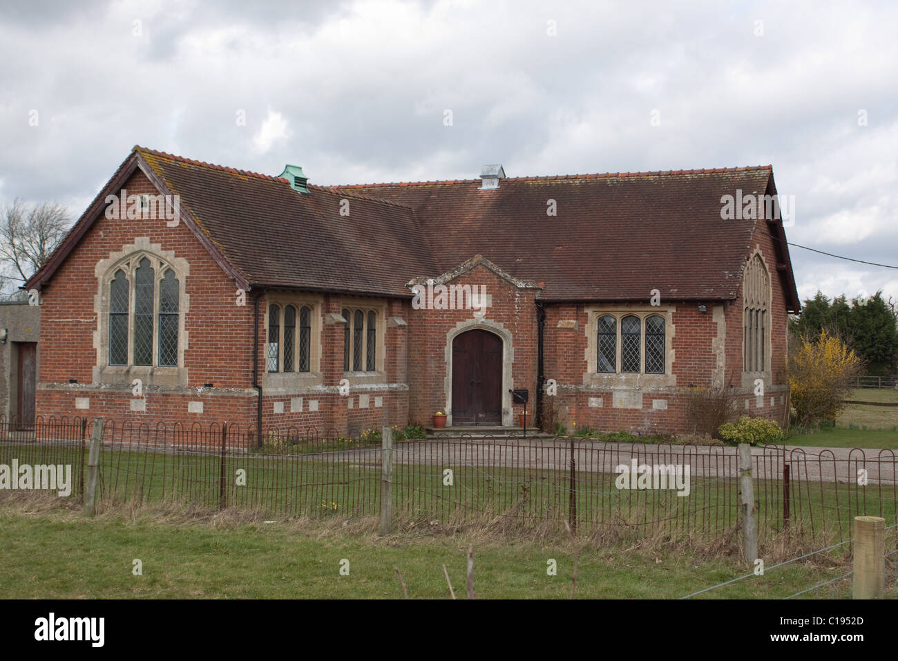 Little kimble church hi-res stock photography and images - Alamy