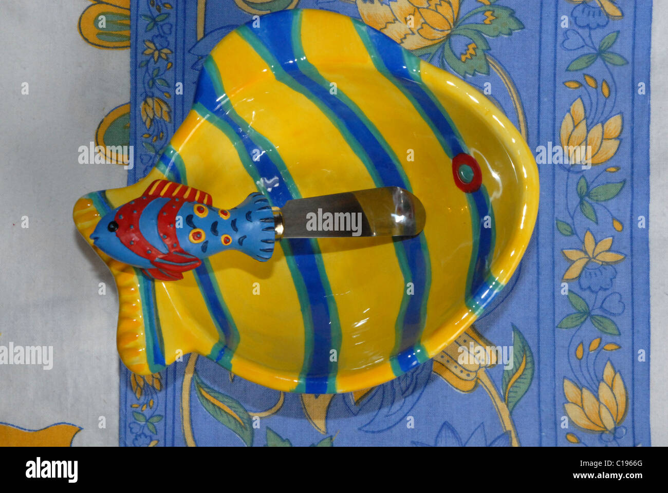 Fish serving hi-res stock photography and images - Alamy