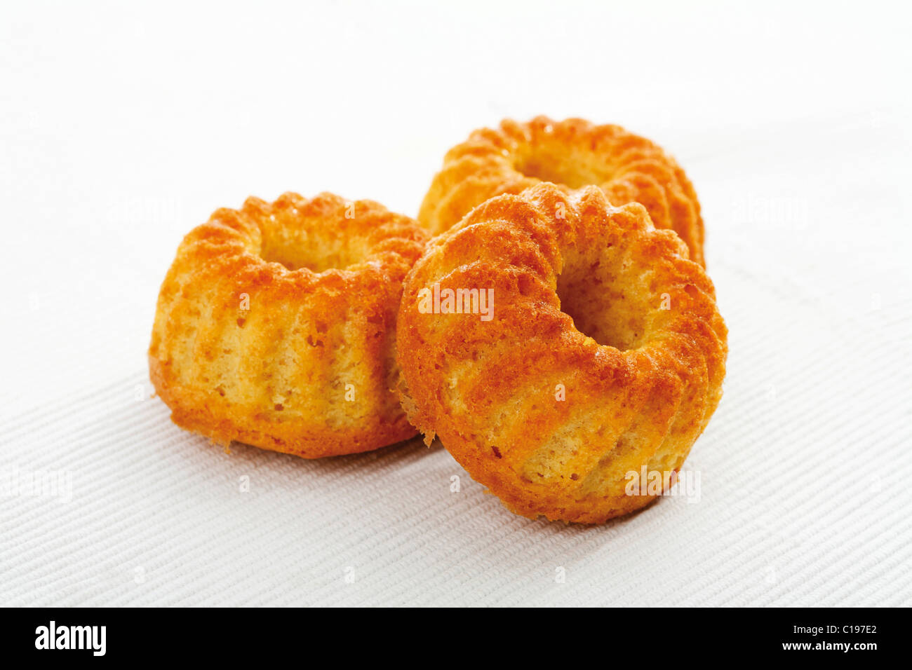 Small round cakes hi-res stock photography and images - Alamy