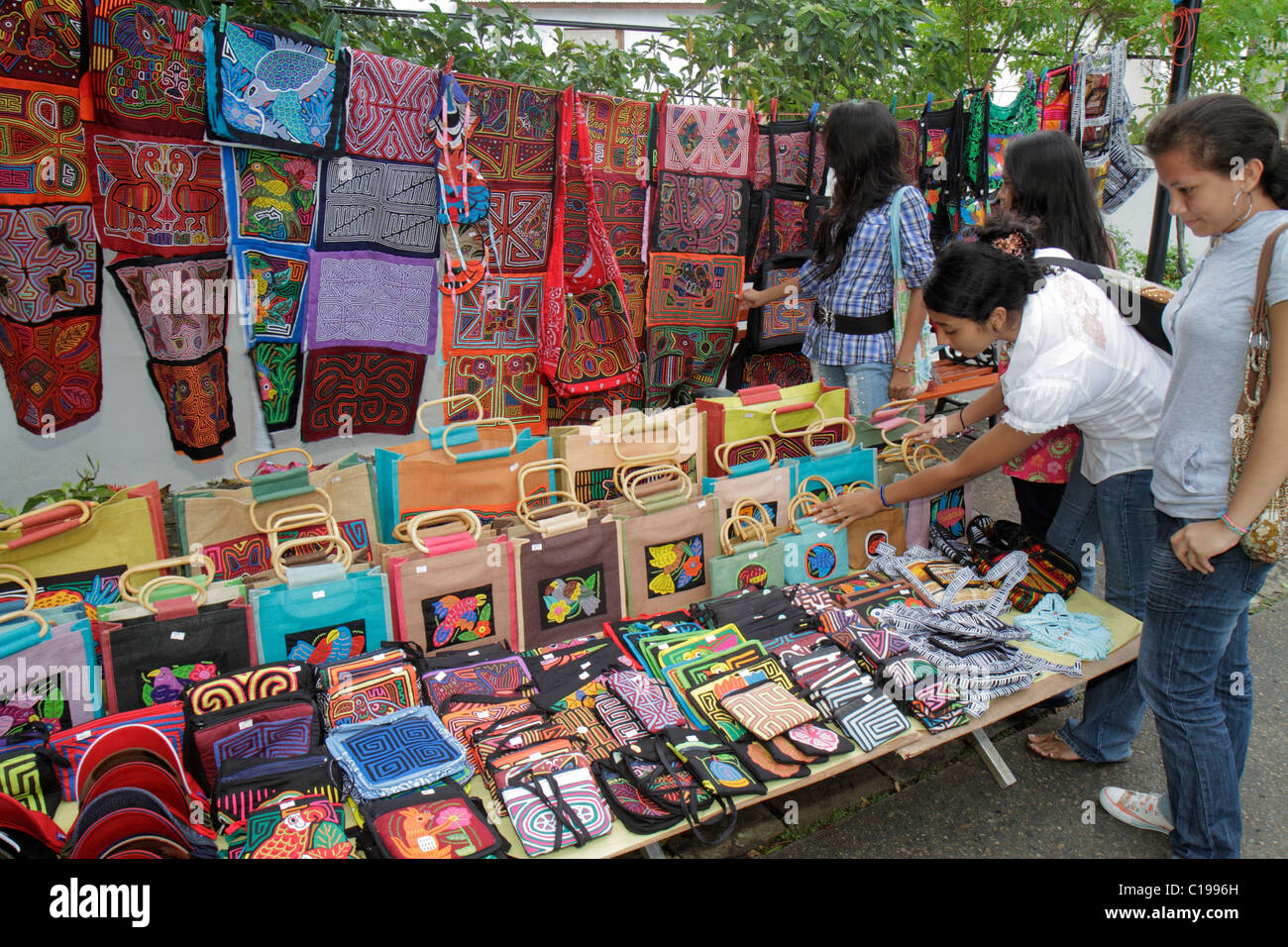 Panama city market stall kuna people hi-res stock photography and ...
