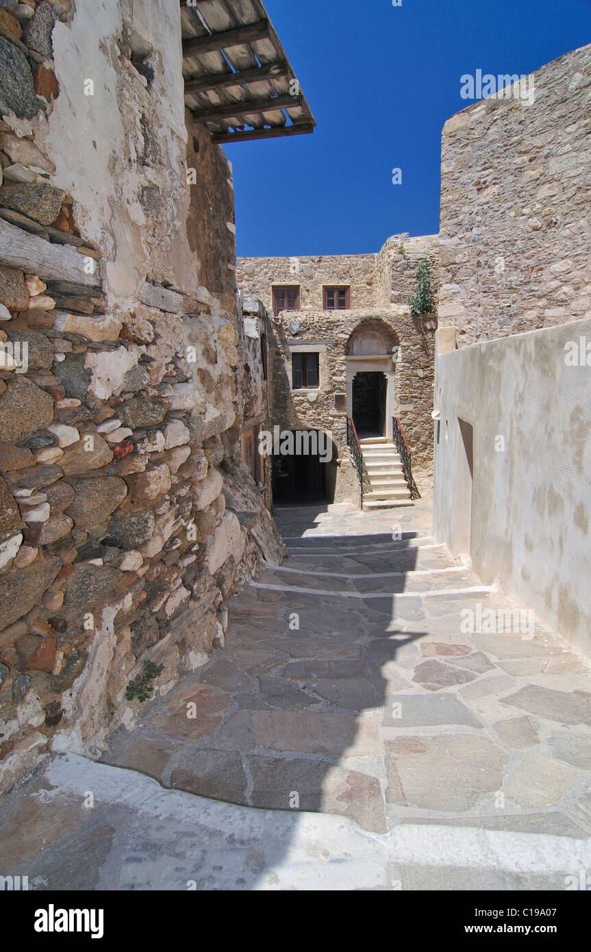 Alley in the historic city centre of Naxos on the way to Castro ...