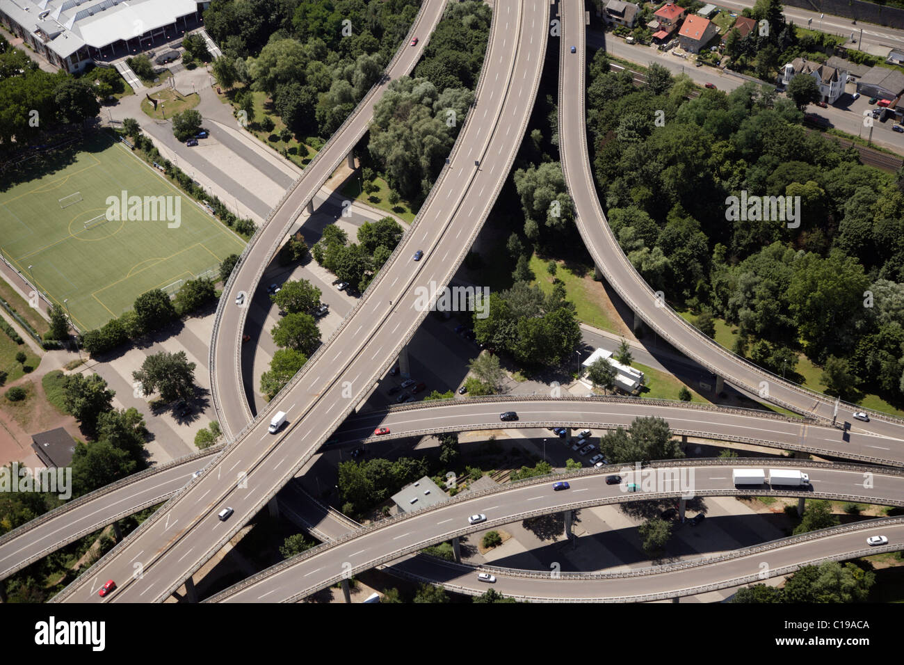 Labyrinthine spaghetti junction at the entrance to the Suedbruecke ...