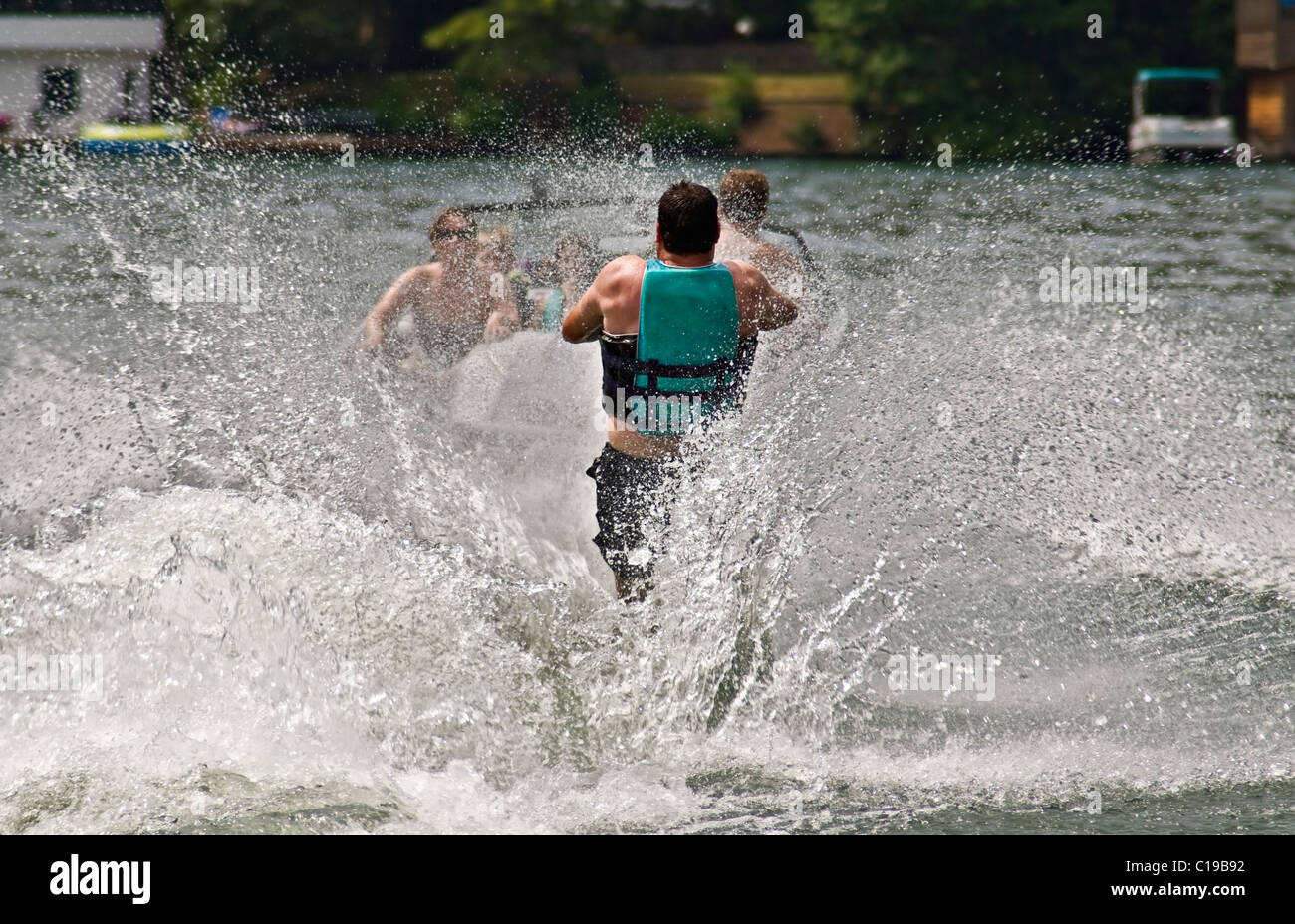 Water ski boat hi-res stock photography and images - Alamy
