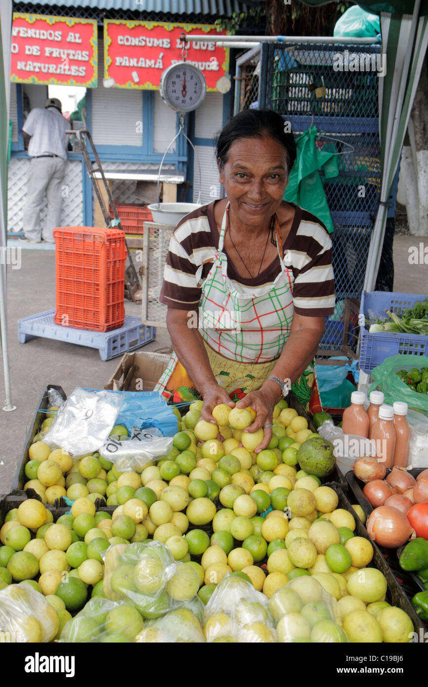 Panama market fruit hi-res stock photography and images - Alamy