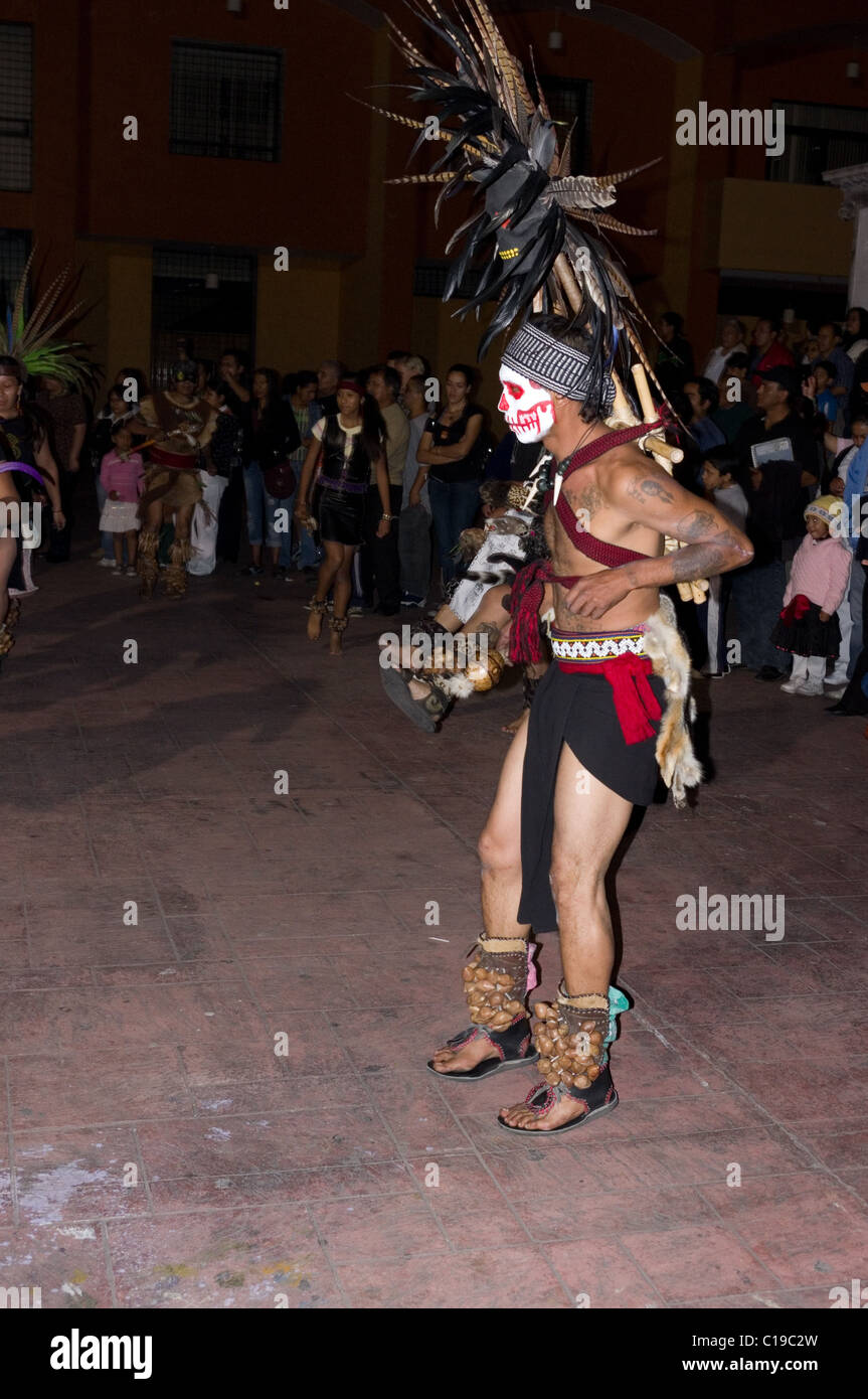 Aztec Costume Stock Photos & Aztec Costume Stock Images - Alamy