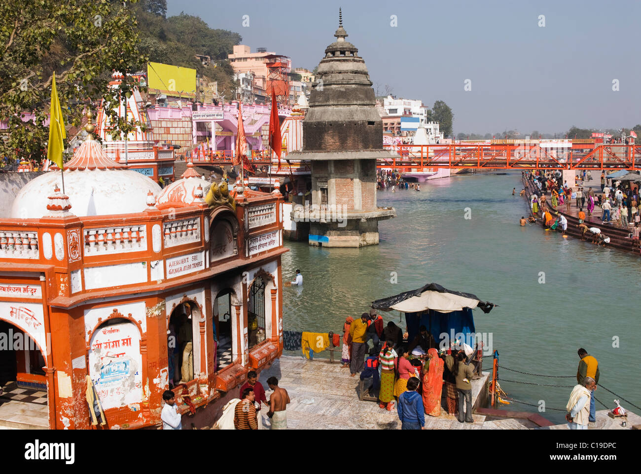 Pilgrims praying at a ghat, Har Ki Pauri, Ganges River, Haridwar ...