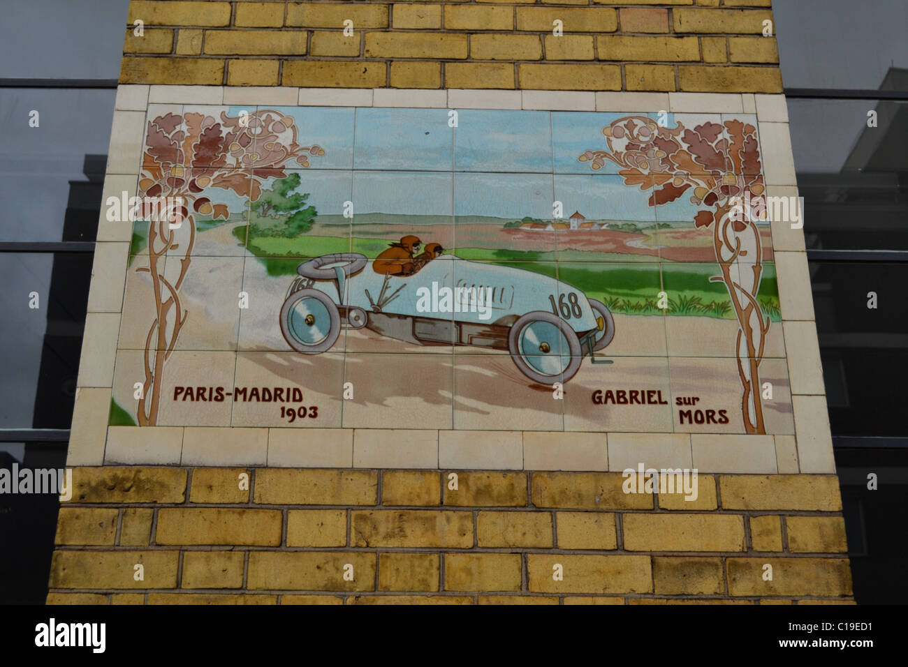 Beautiful Tile Decoration on the side wall of the Bibendum Building ...