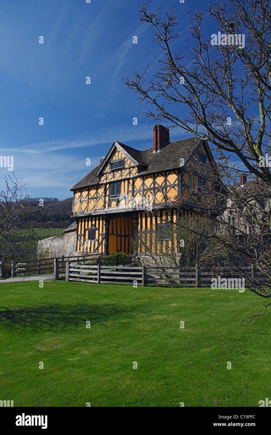 The colorful half-timbered gatehouse at the entrance to Stokesay Castle ...
