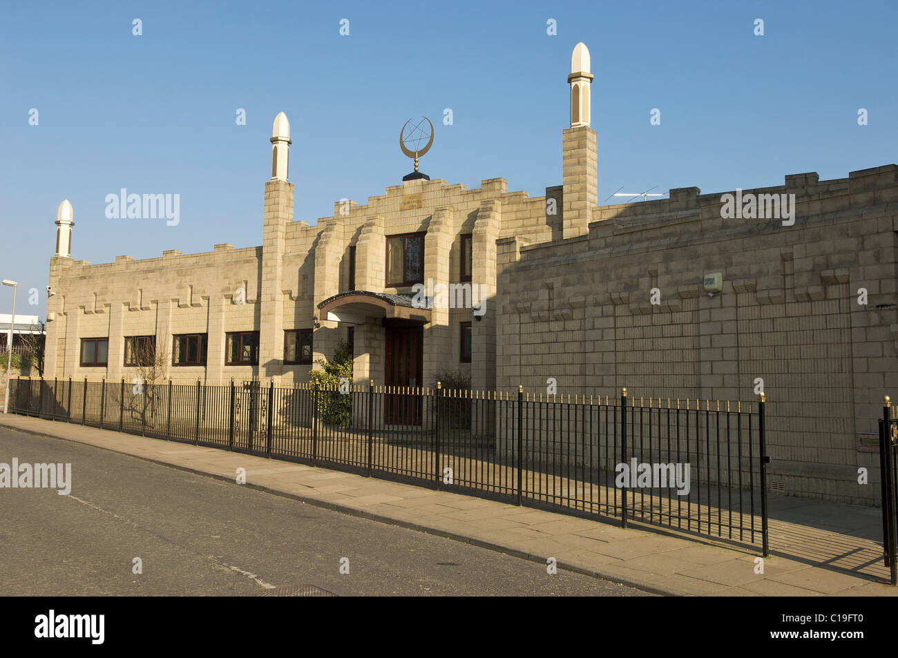 Mosque in the Avenham area of Preston,Lancashire Stock Photo - Alamy