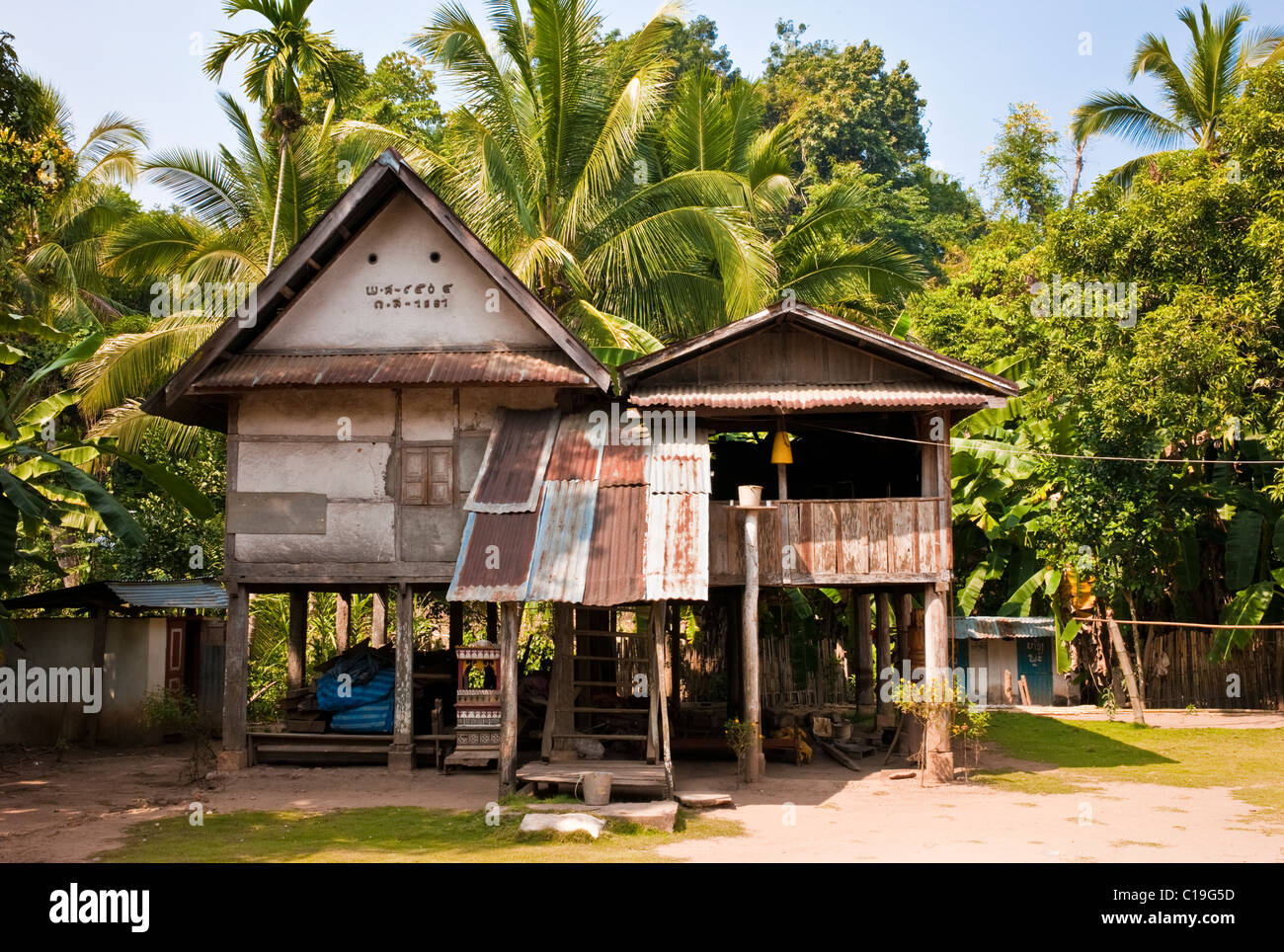 Structure on stilts hi-res stock photography and images - Alamy