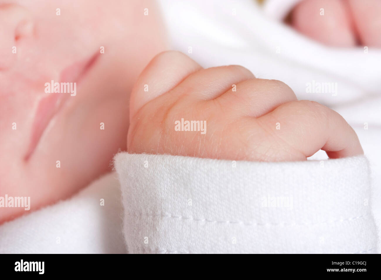 Hand fingers curled hi-res stock photography and images - Alamy