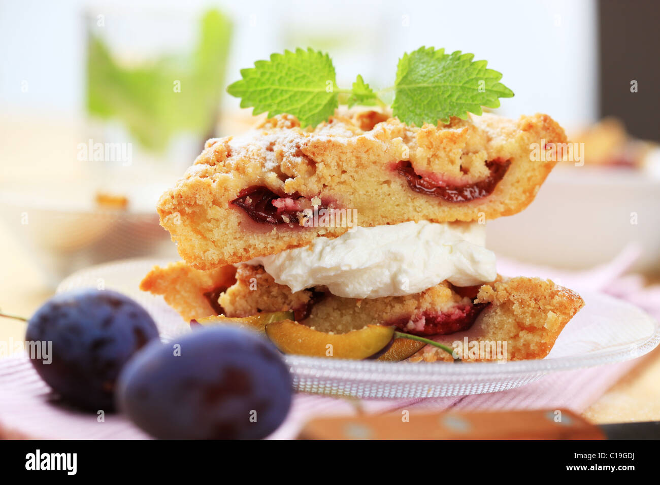 Plum cheese cake hi-res stock photography and images - Alamy