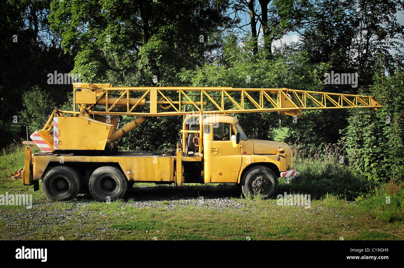 Large yellow crane hi-res stock photography and images - Alamy