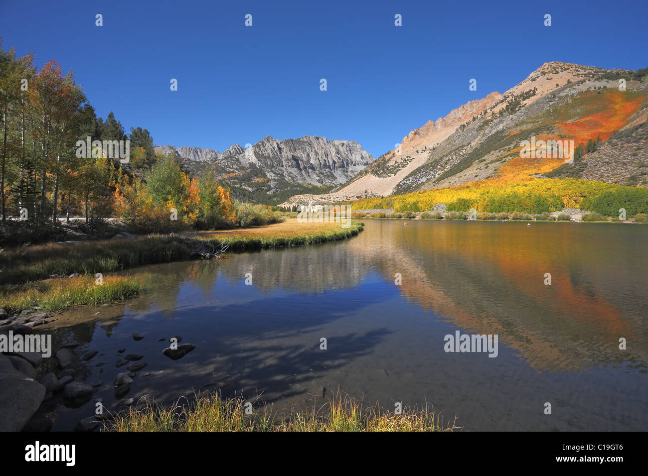 Red and orange mountains hi-res stock photography and images - Alamy