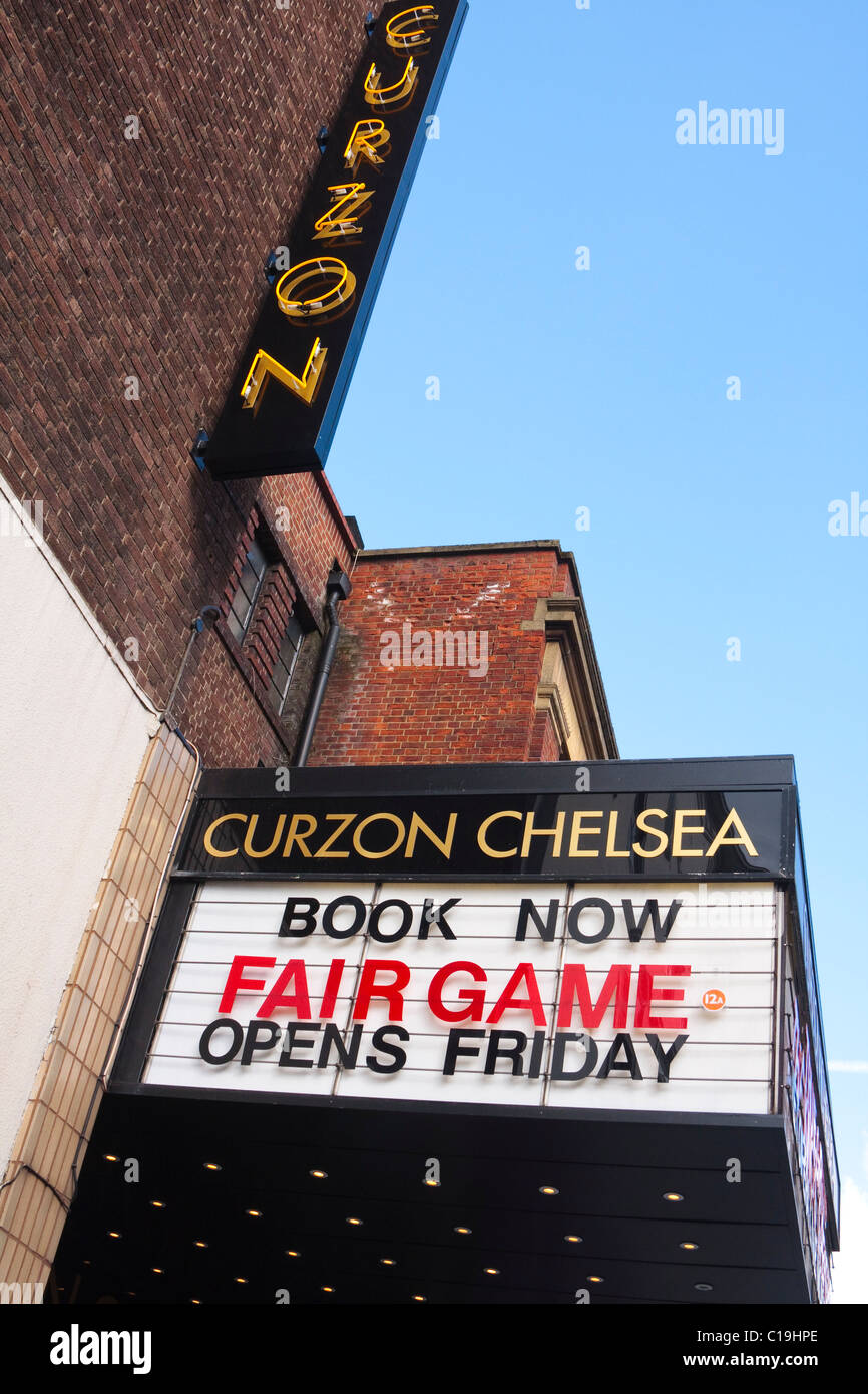 Cinema sign london hi-res stock photography and images - Alamy
