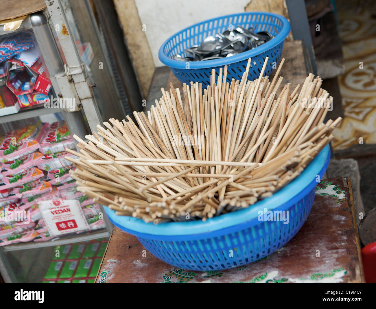 Traditional hanoi food baskets hi-res stock photography and images - Alamy