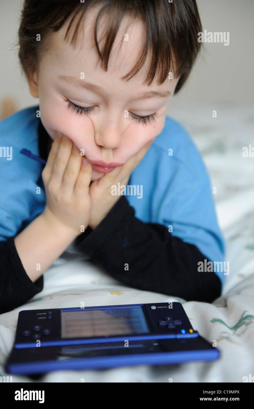 Old video game screen mario hi-res stock photography and images - Alamy