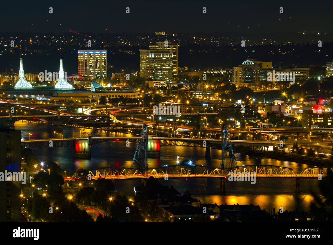 Waterfront bridges hi-res stock photography and images - Alamy