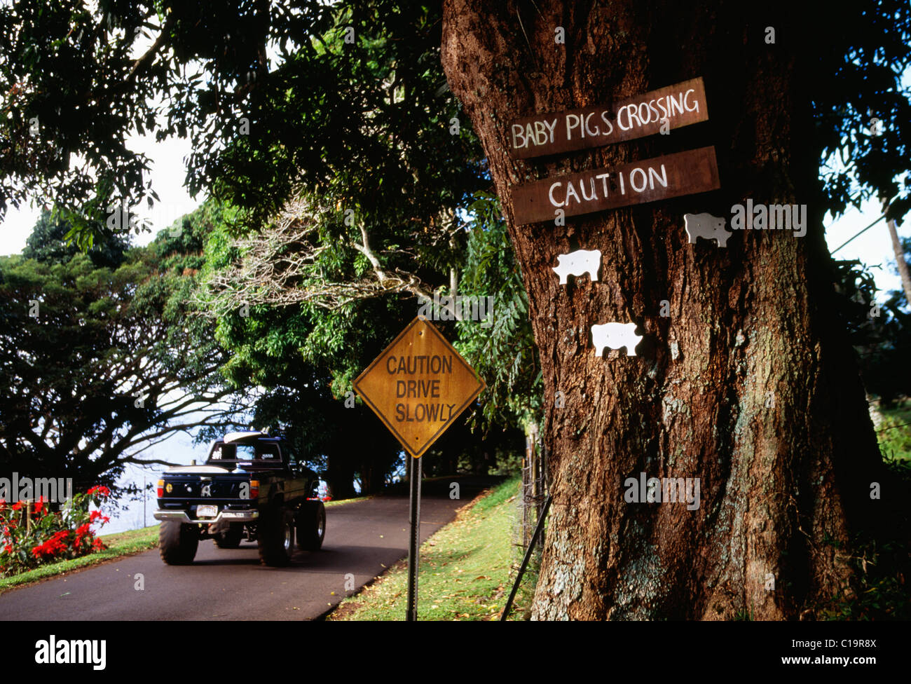 Hana road sign hi-res stock photography and images - Alamy