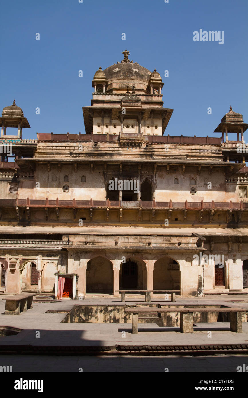 Tikamgarh fort hi-res stock photography and images - Alamy