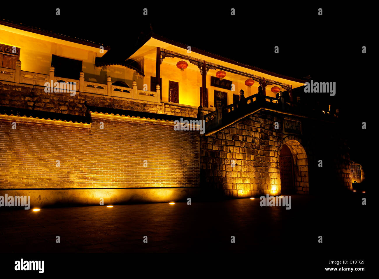 Illuminated night hi-res stock photography and images - Alamy