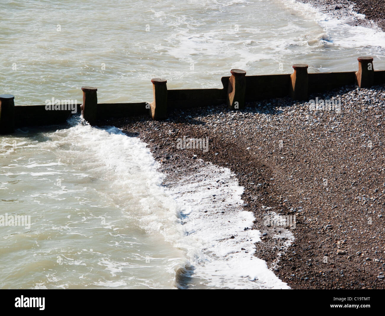 Groyne and shingle beach at Eastbourne in East Sussex Stock Photo - Alamy