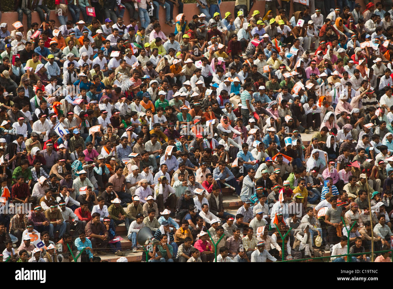 Indian crowd cricket stadium hi-res stock photography and images - Alamy
