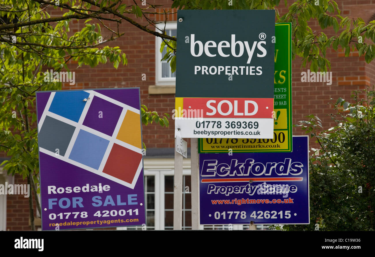 Estate Agents Signs High Resolution Stock Photography and Images - Alamy