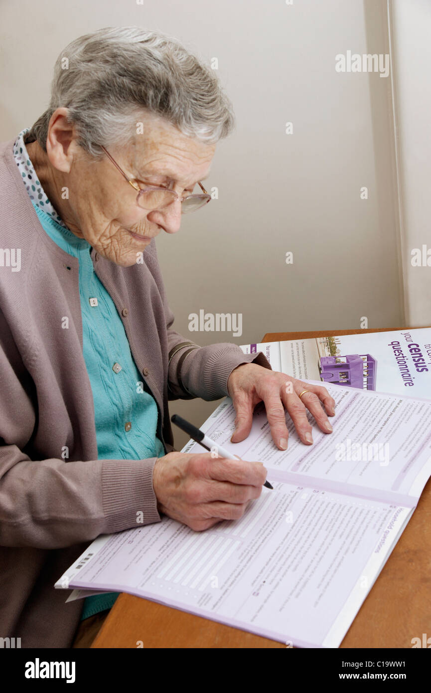 Uk census old hi-res stock photography and images - Alamy