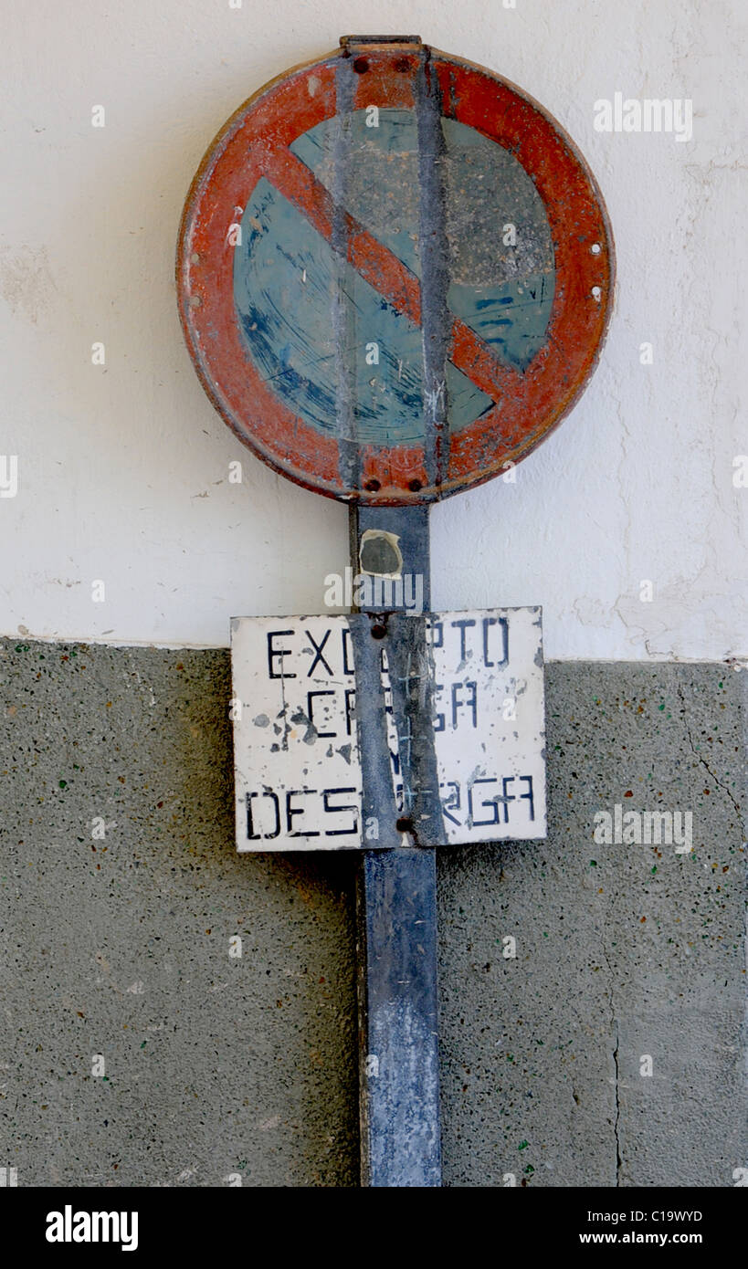 No entry sign post hi-res stock photography and images - Alamy