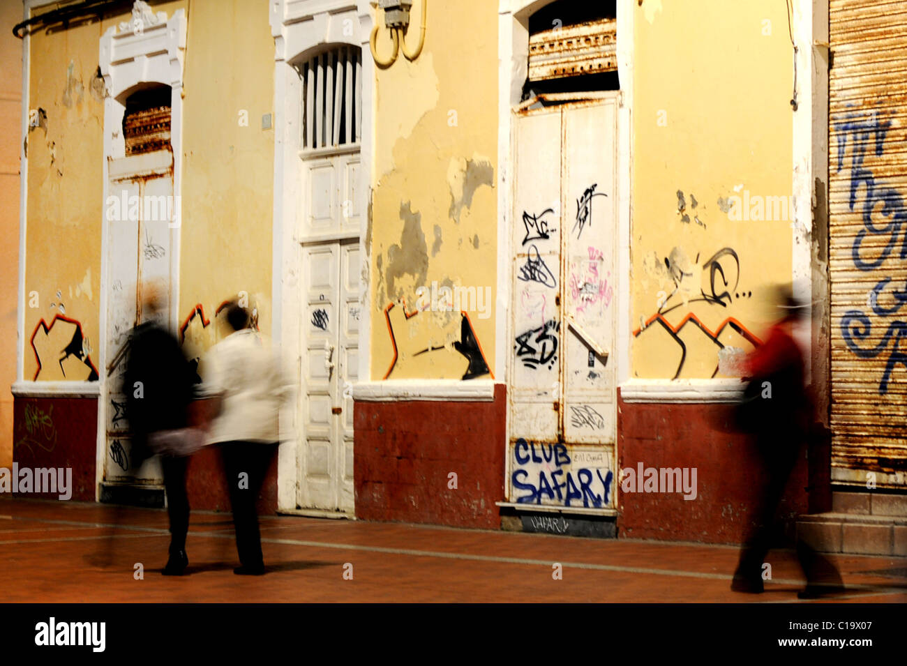 Graffiti people hi-res stock photography and images - Alamy