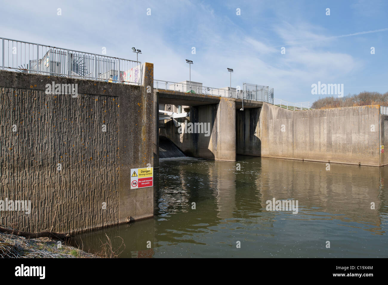 Leigh flood barrier on River Medway Stock Photo - Alamy