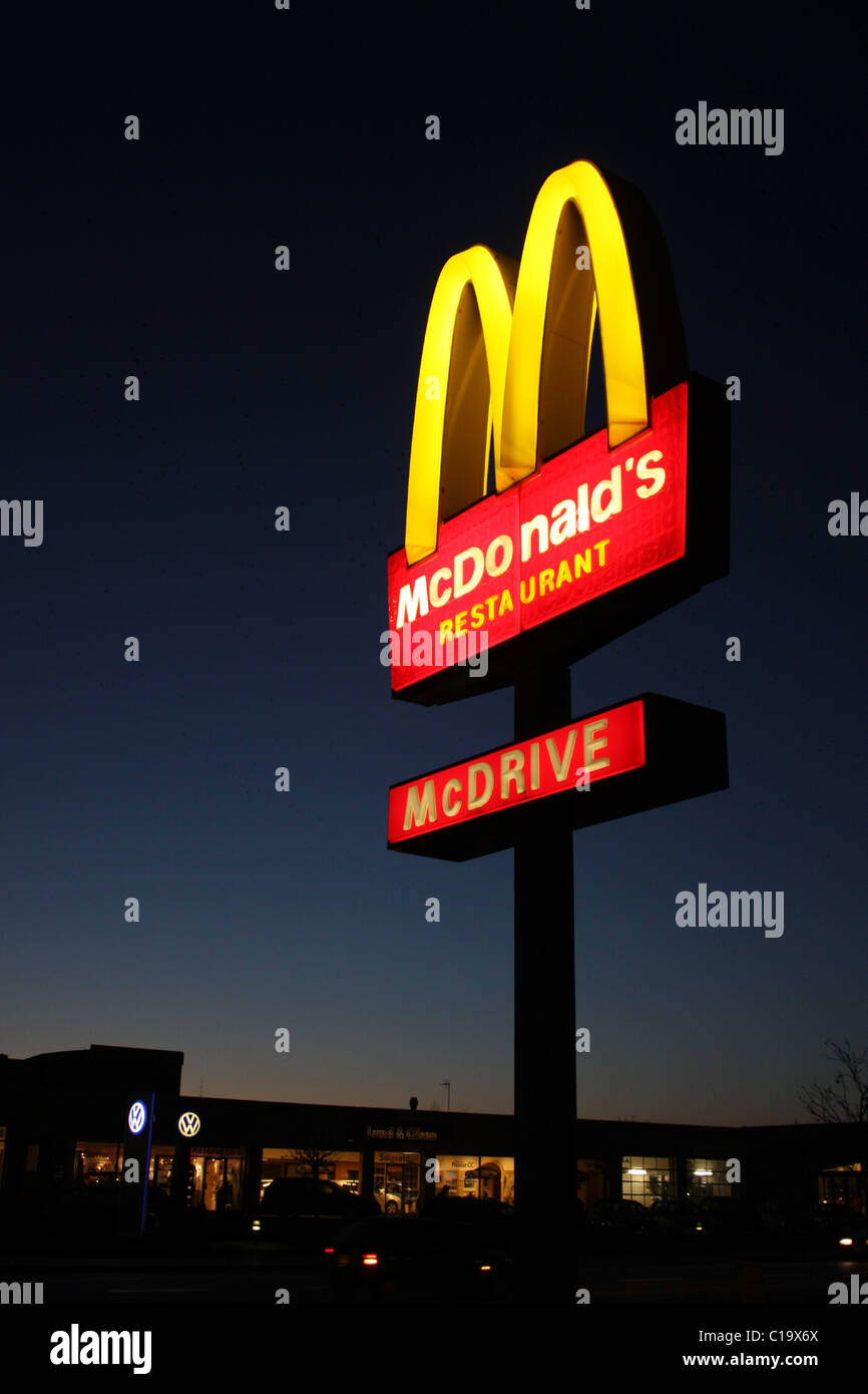 Mac Donald sign in the night Stock Photo - Alamy