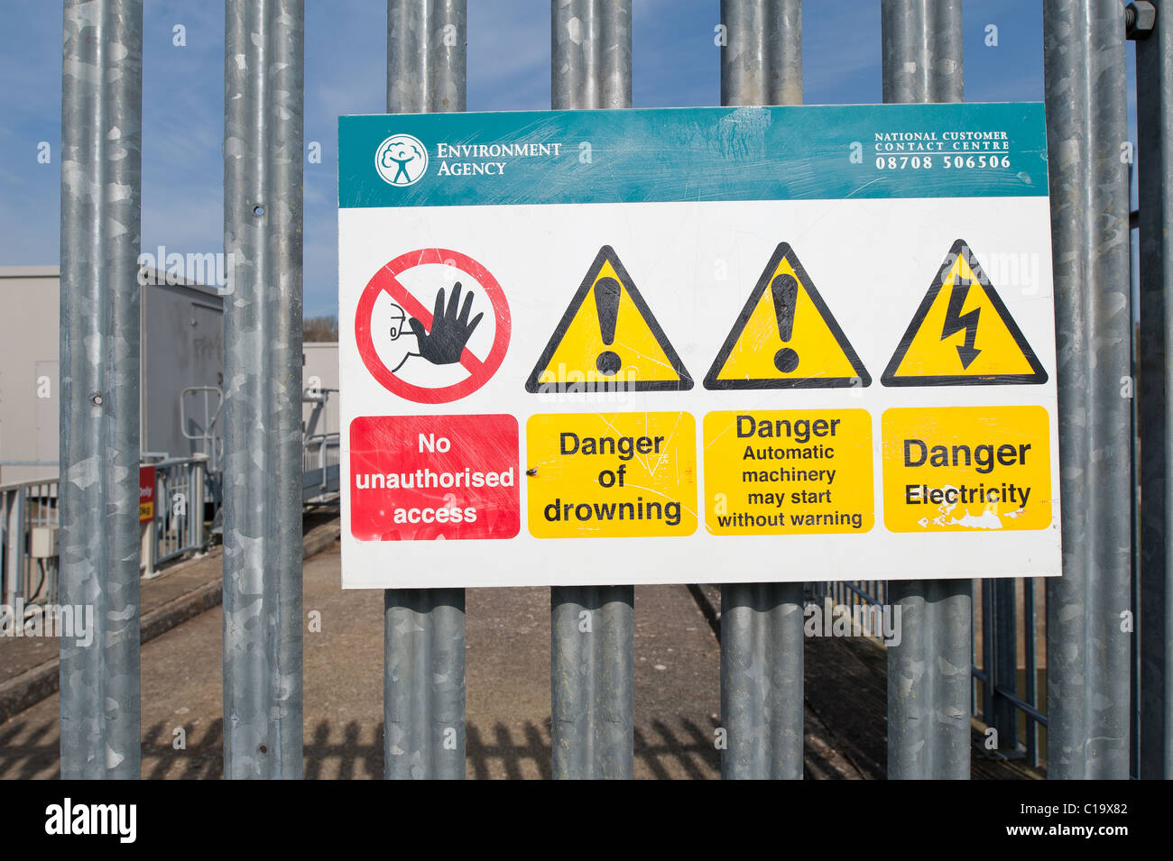 Leigh flood barrier on River Medway Stock Photo - Alamy